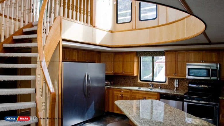 10 Desain Kitchen Set untuk Dapur Bawah Tangga, Praktis dan Fungsional