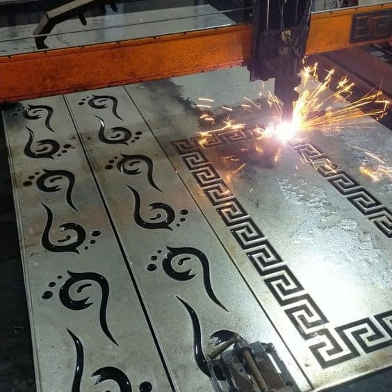 Cutting Plat Besi - Mega Baja - Partner Konstruksi Anda dari Besi ...