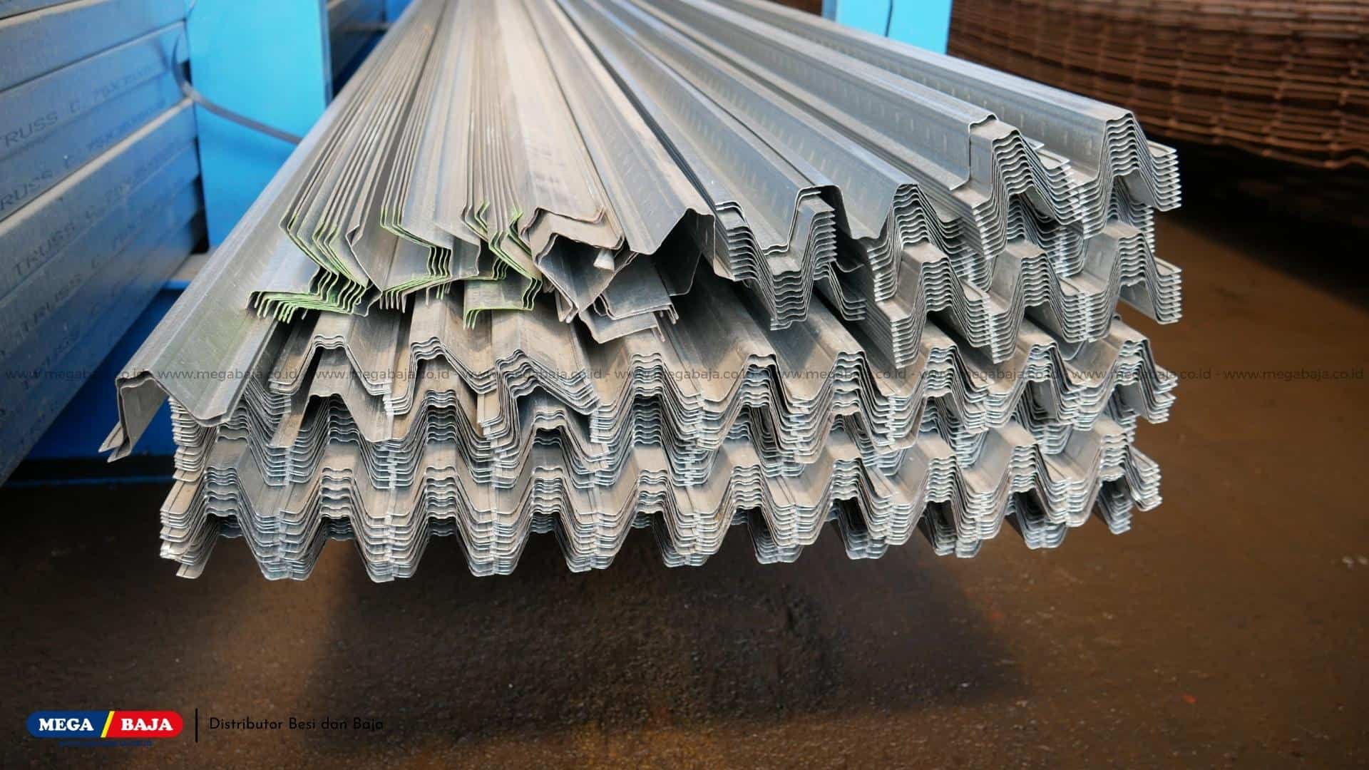 Reng-Medium - Mega Baja - Partner Konstruksi Anda dari Besi Hingga Baja