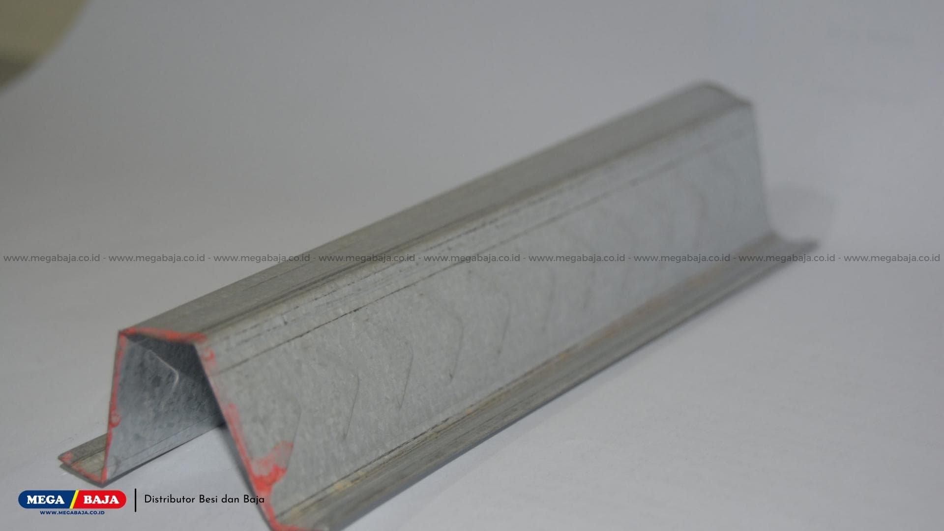 Tips Memilih Reng Baja Ringan dan Merek Terbaiknya