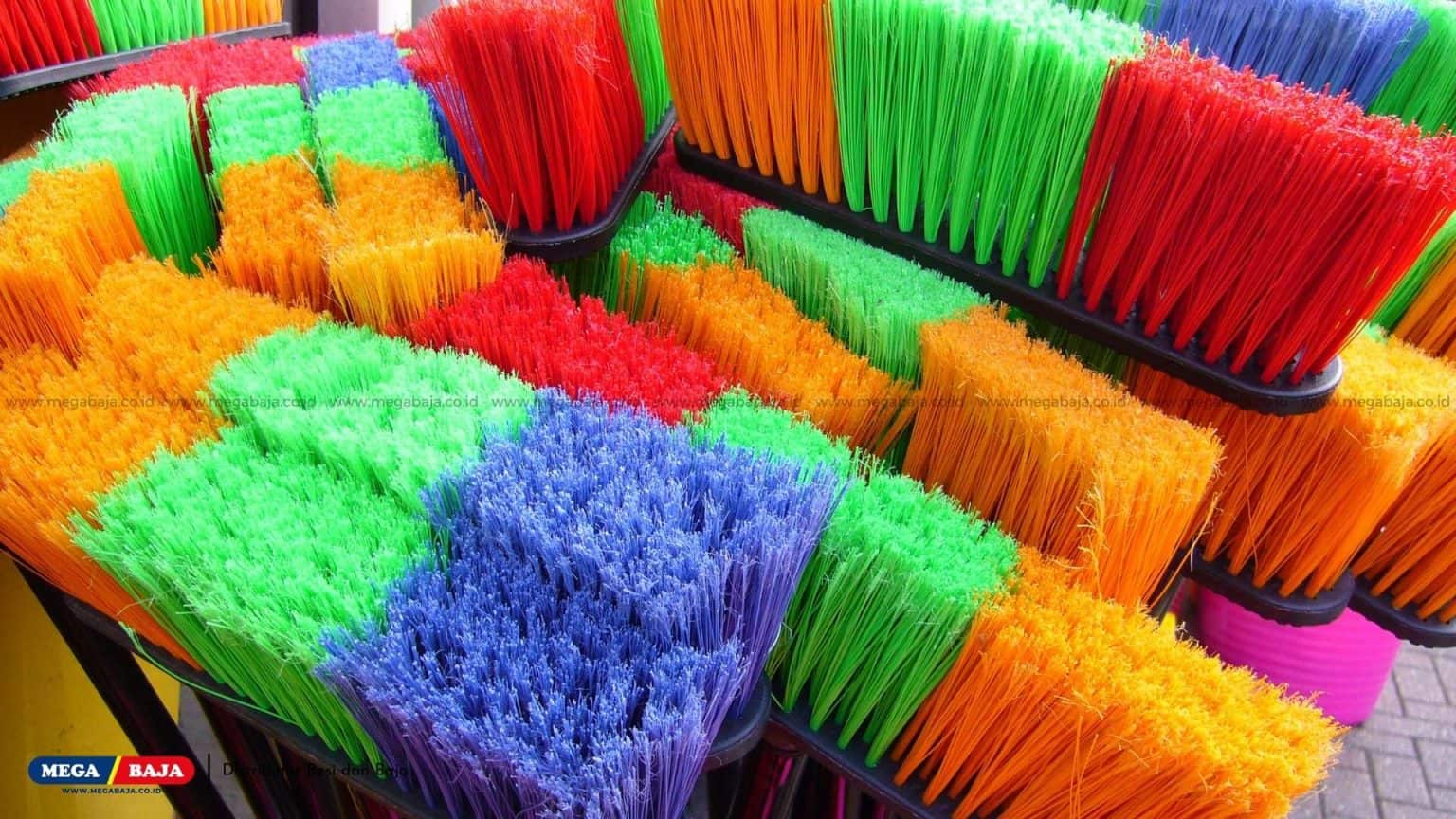 Jangan Asal Pilih! Kenali Berbagai Jenis Sapu dan Kegunaannya Masing-masing
