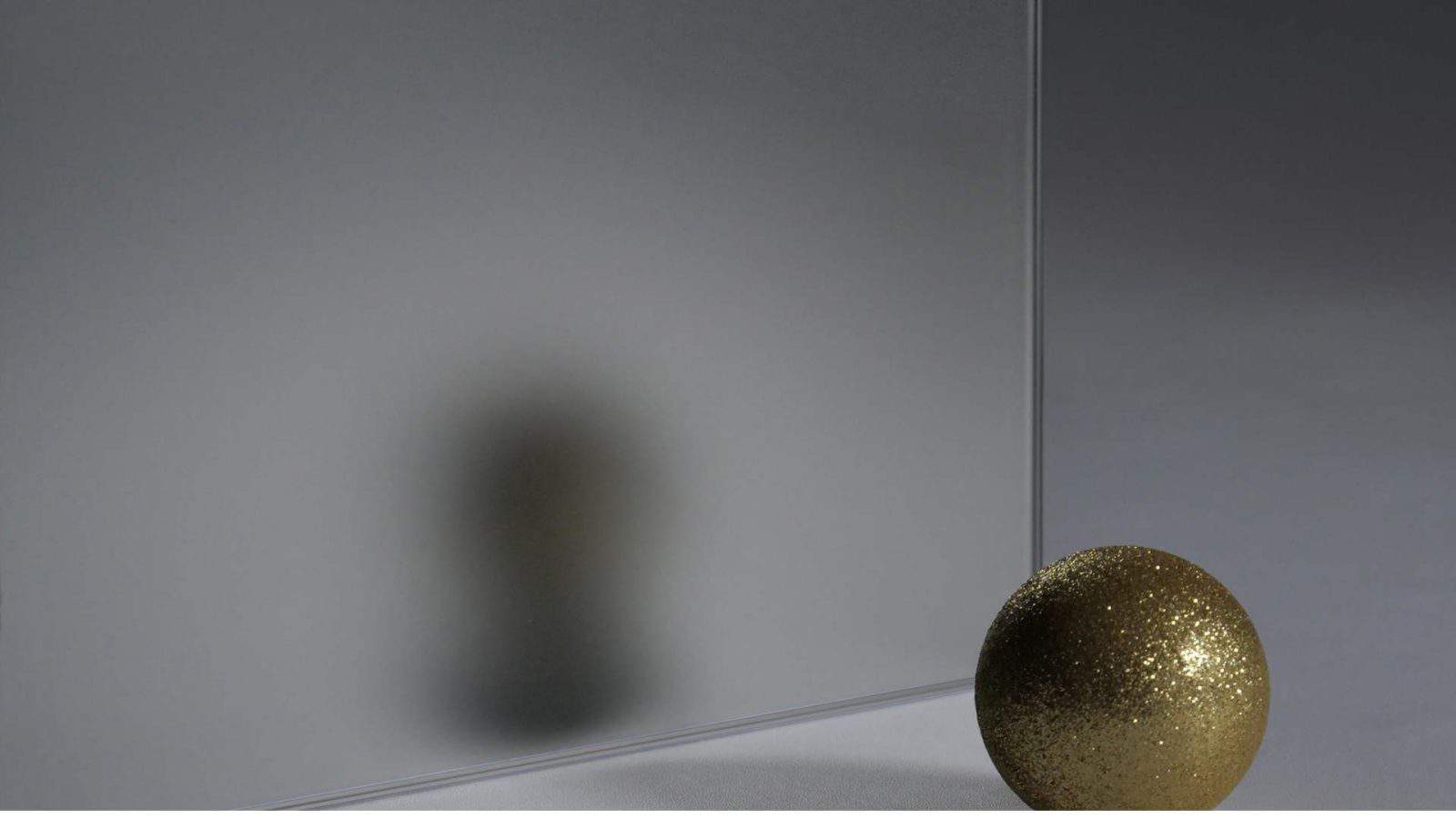 Mengenal Kaca Satin dan Perbedaannya dengan Kaca Buram