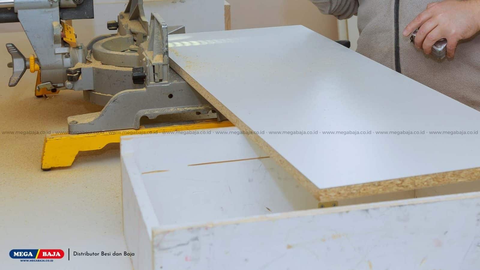 Kelebihan dan Kekurangan Triplek Melamin