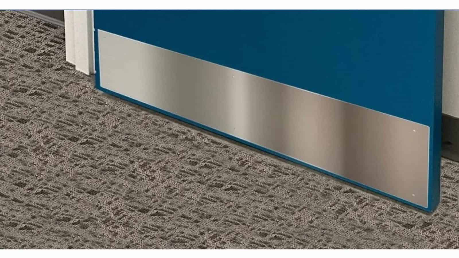 Mengenal Kick Plate dan Manfaatnya pada Pintu