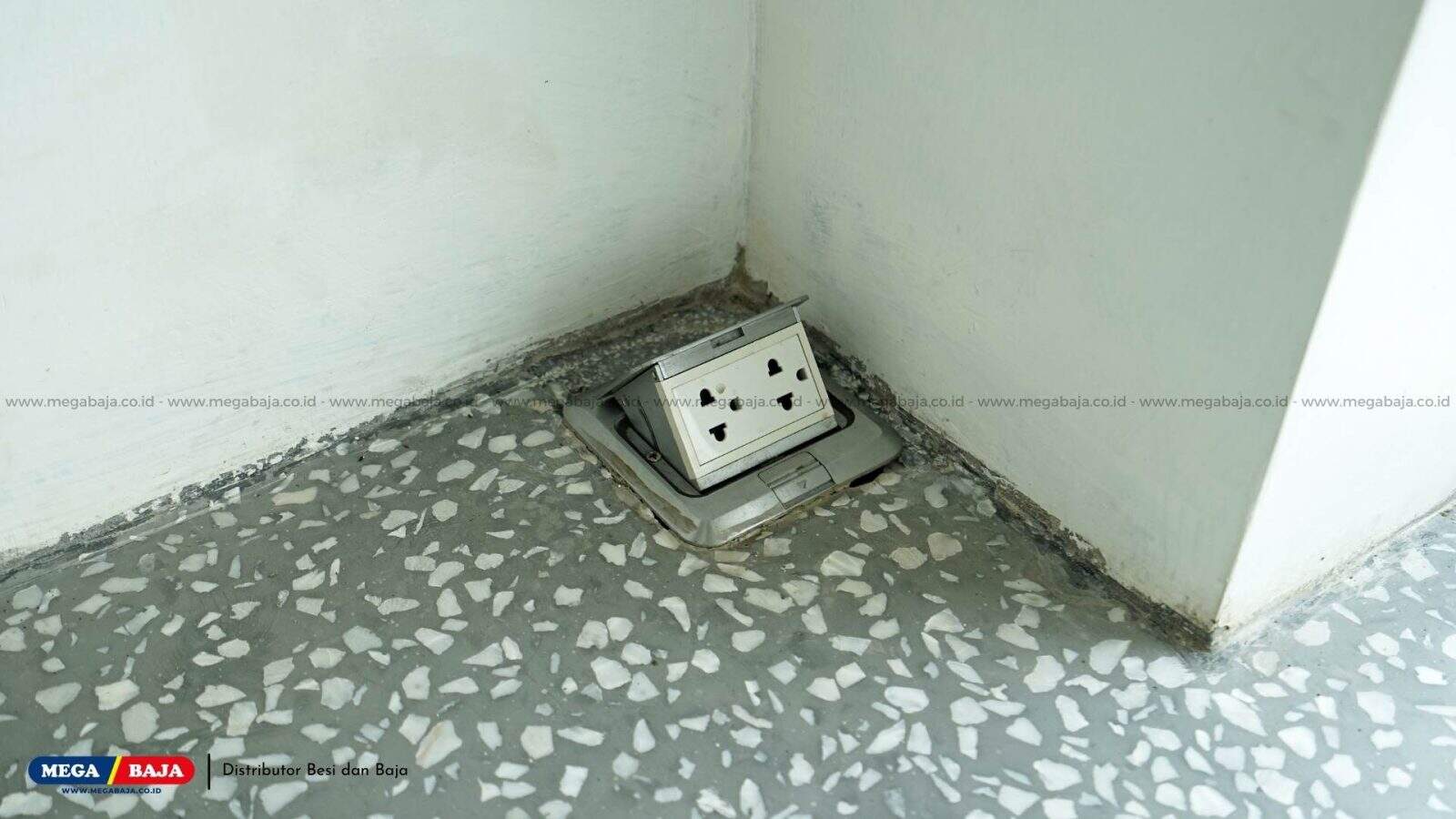 Stop Kontak Lantai, Kecil Tapi Penting! Ini Semua yang Perlu Kamu Tahu