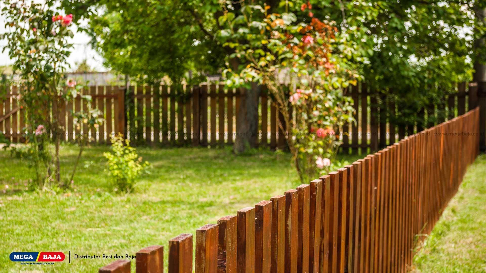 Kayu Apa yang Terbaik untuk Pagar - Mega Baja - Partner Konstruksi Anda ...
